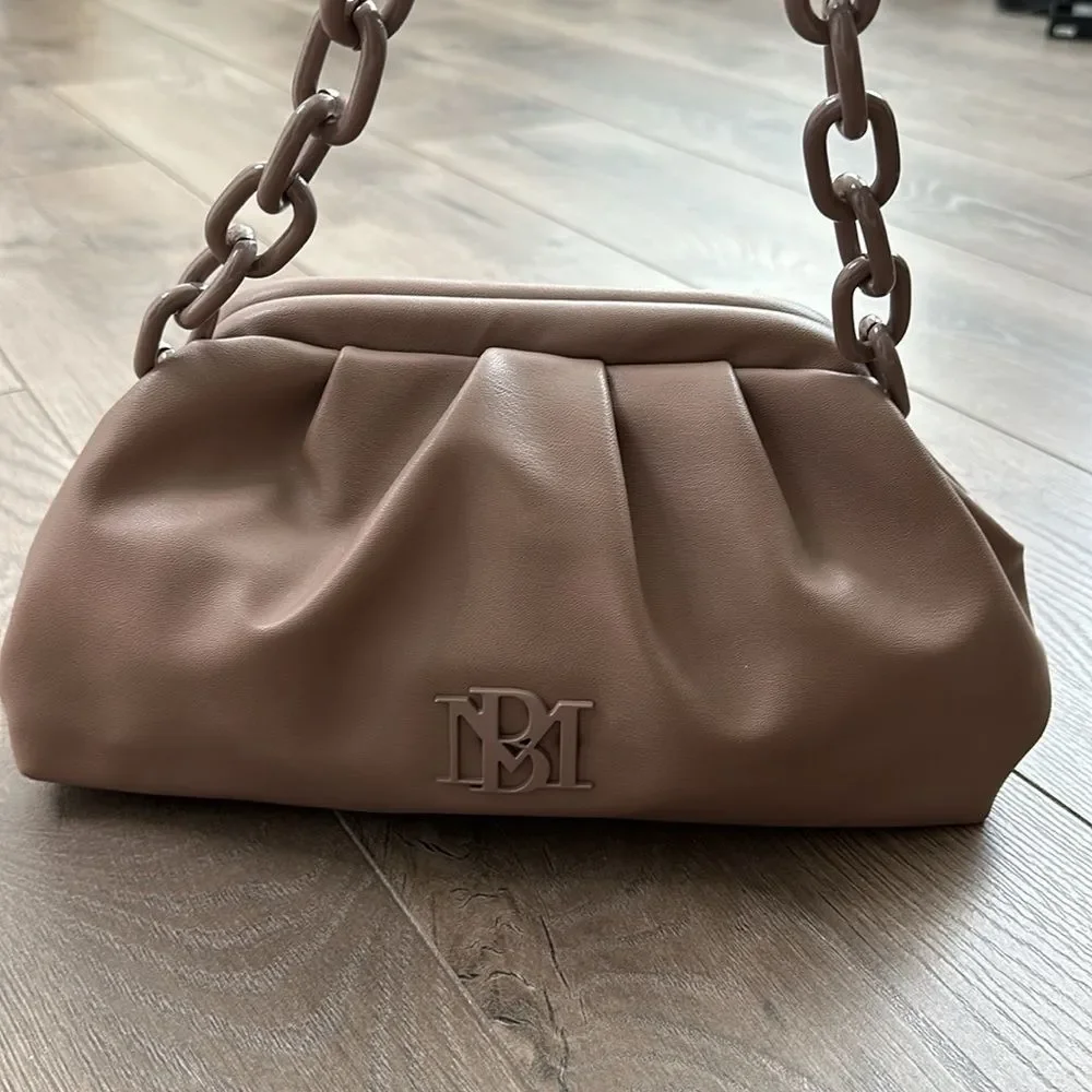 Badgley Mischka | Bags | Nwot Badgley Mischka Wrapped Frame Taupe Brown ...